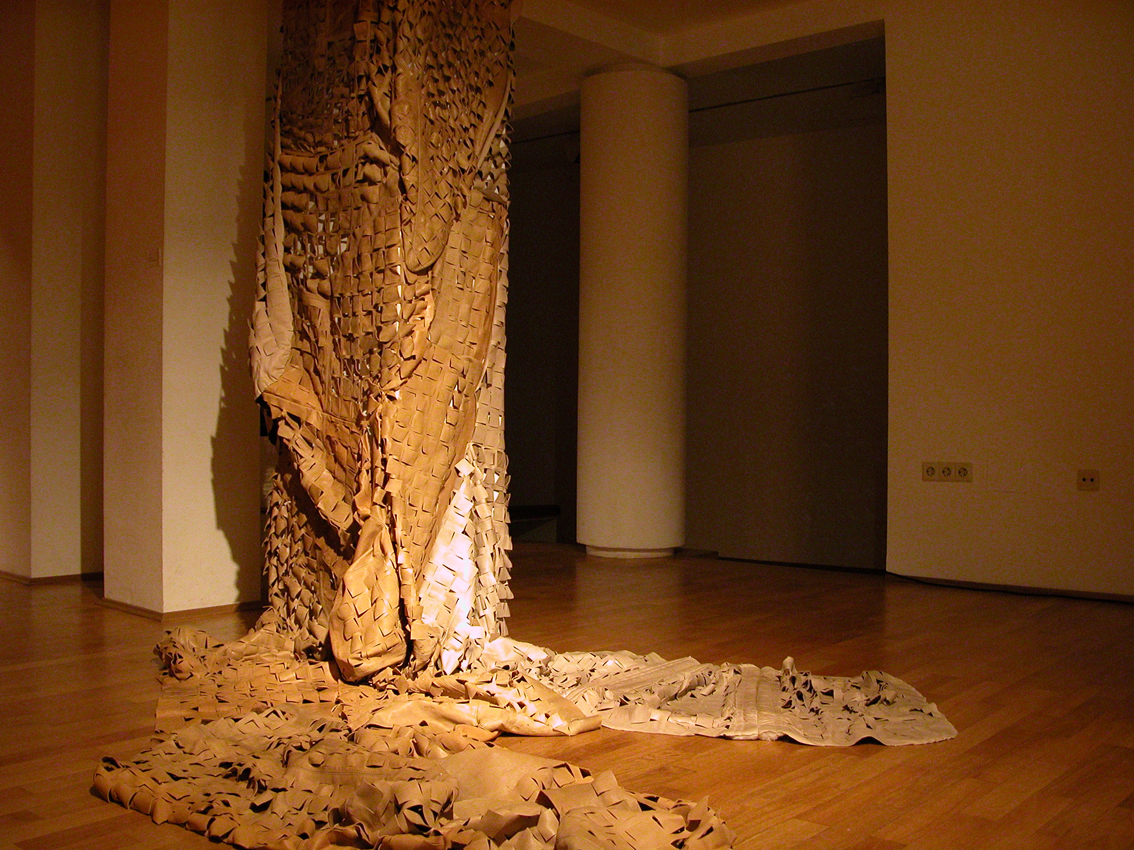 fluctuating images — Schrecklich-Schoen