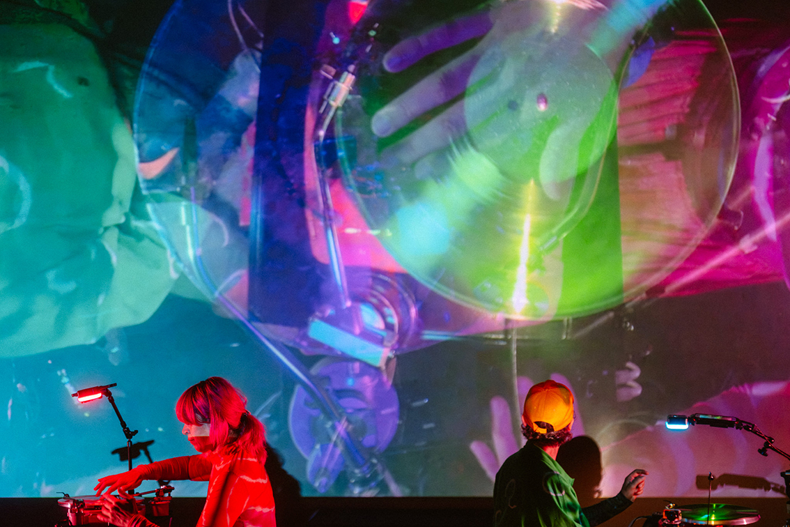 fluctuating images — Technologies of Consciousness